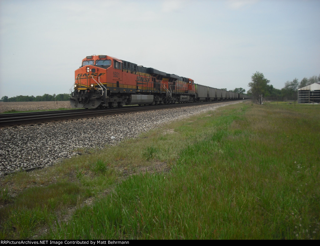 BNSF 5921